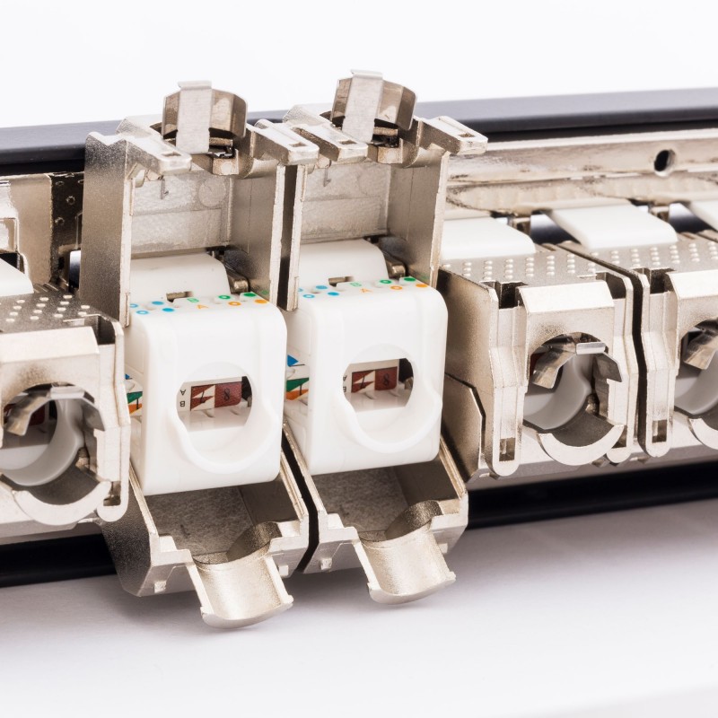 Netrack keystone patch panel 10" 12-ports, FTP, equipped with 12x ...